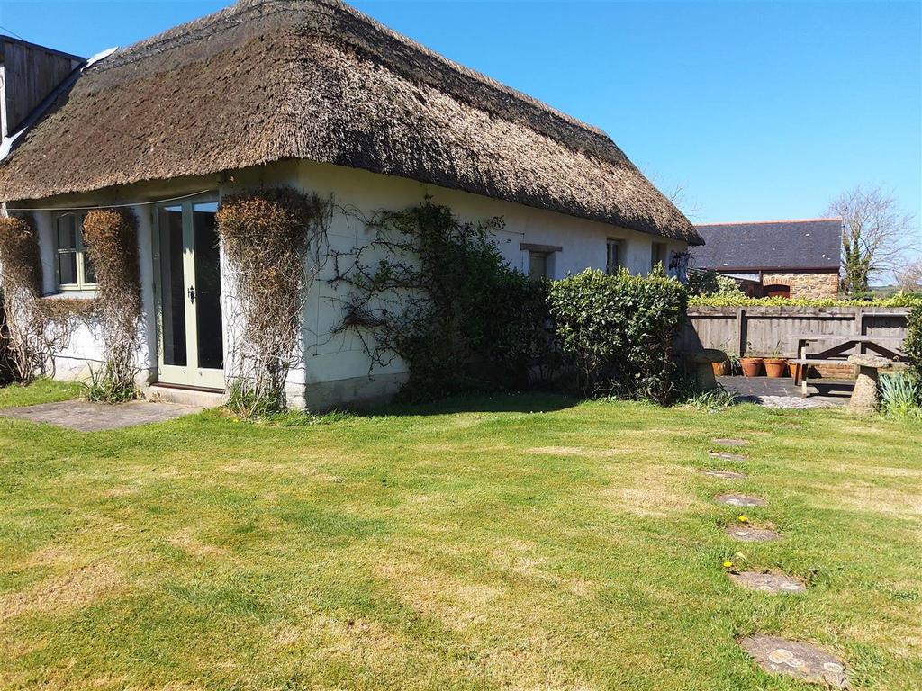 Forge, Mawla, Redruth 1 bed cottage - £825 pcm (£190 pw)