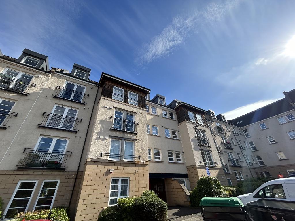 Powderhall Rigg, Canonmills... 2 bed flat - £1,400 pcm (£323 pw)
