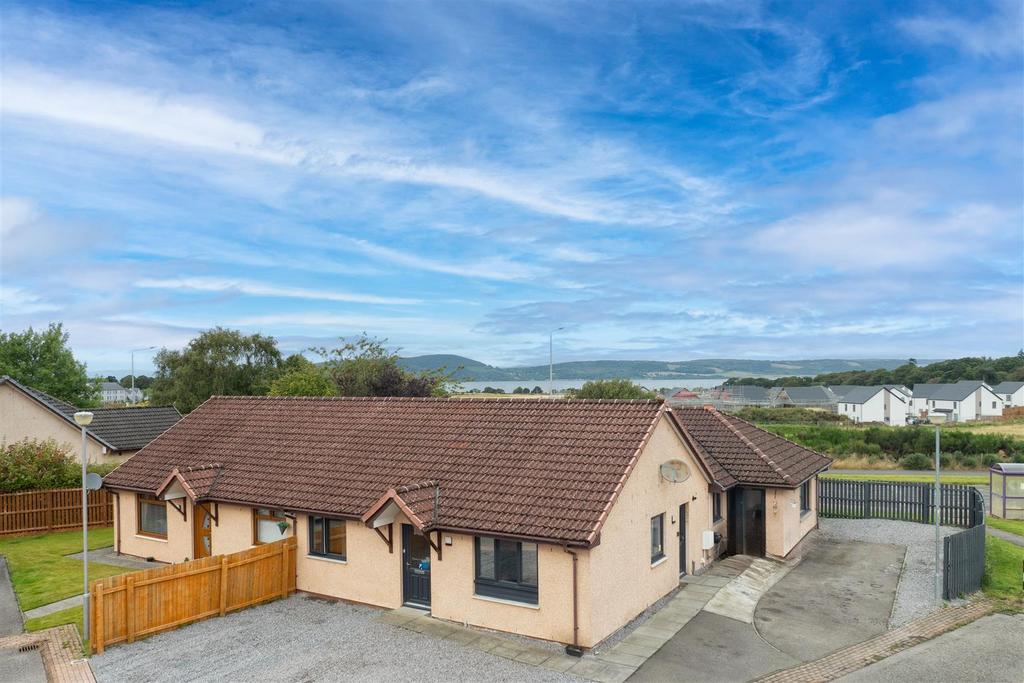 Sinclair Park, Inverness IV2 4 bed bungalow - £230,000
