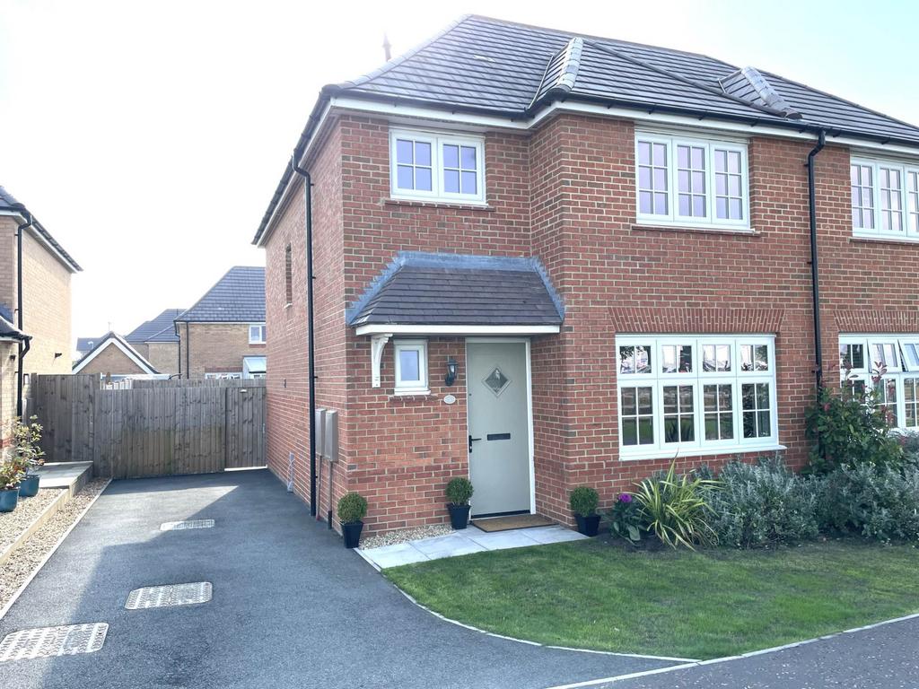 Rupert Court, Oldham OL9 3 bed semi-detached house for sale - £325,000