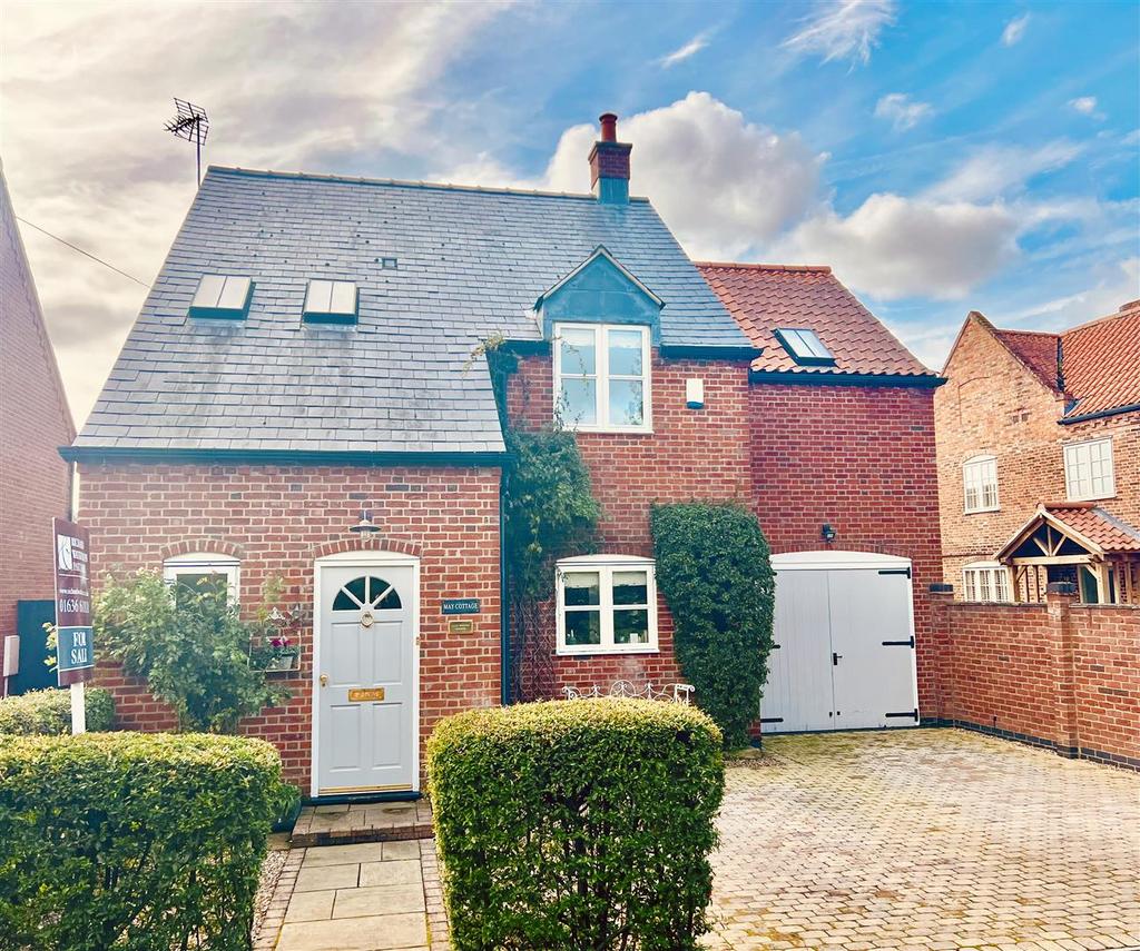 Pinfold Lane, Averham 4 bed detached house - £595,000