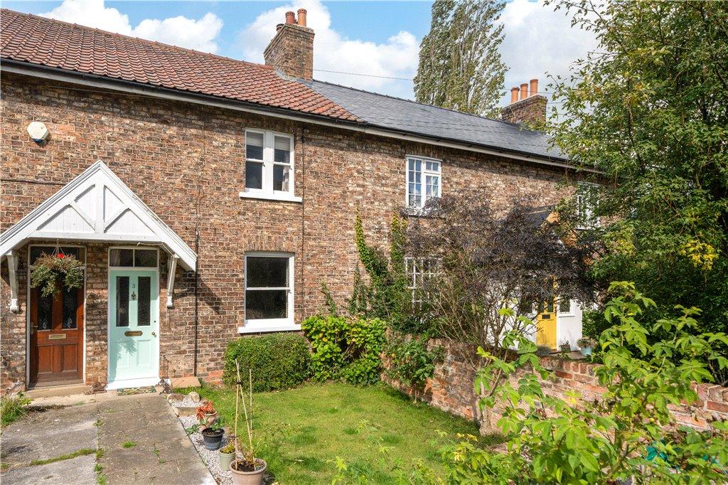 Springfield Terrace, Tockwith, York... 2 bed terraced house - £300,000