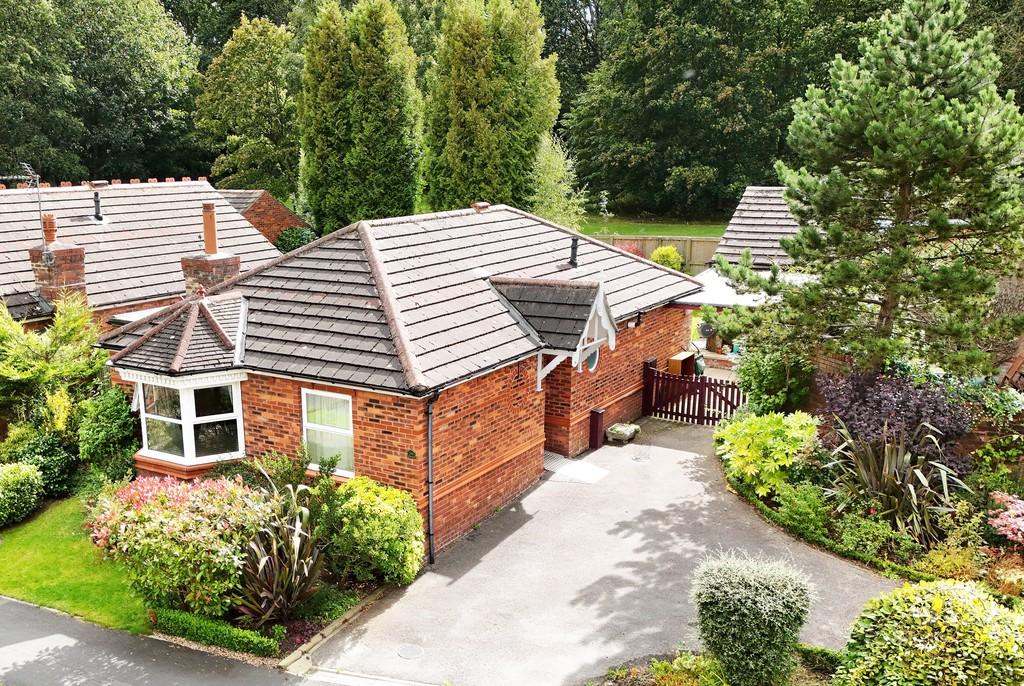 Saltergate Drive, Harrogate 3 bed detached bungalow for sale - £350,000