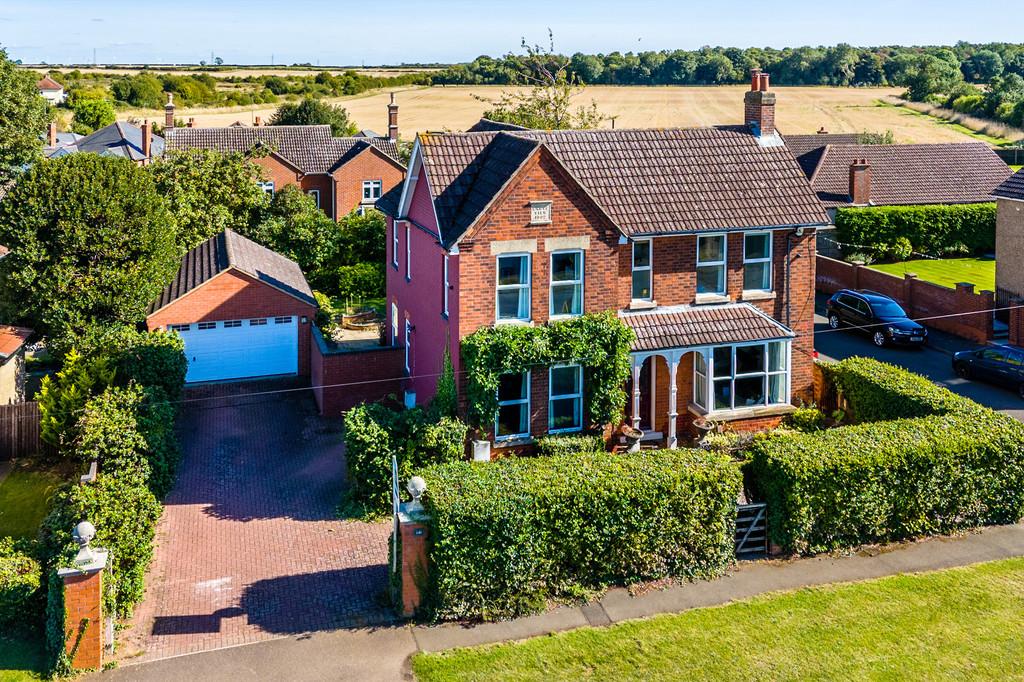 Wellingborough Road, Finedon NN9 4 bed detached house for sale - £450,000