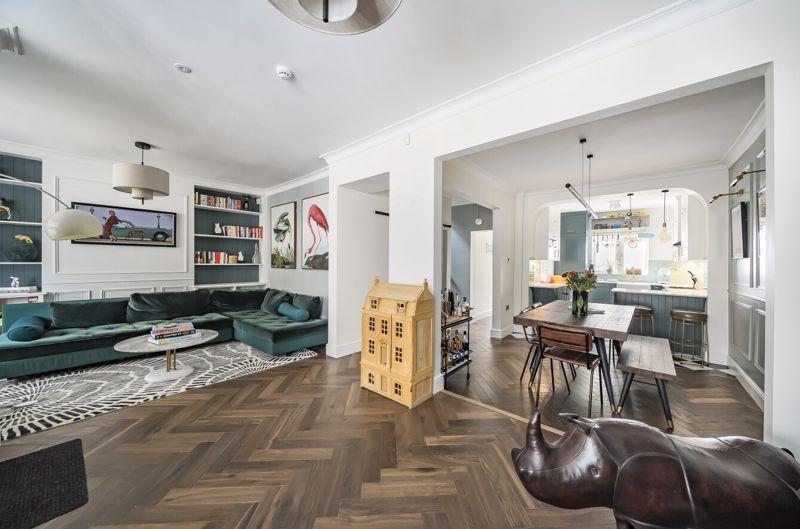 Rowena Crescent, London 4 bed property for sale - £1,350,000