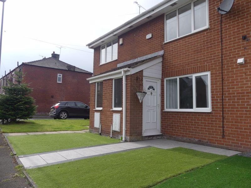 Vine Close, Oldham OL2 2 bed terraced house - £179,950