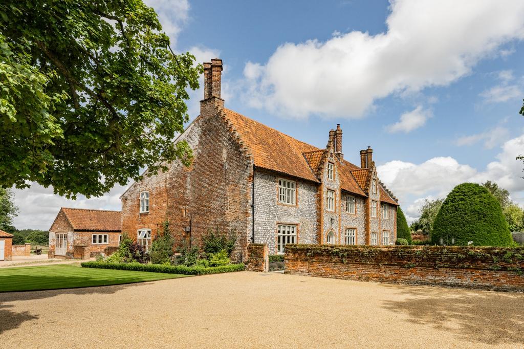 Wood Dalling, North Norfolk 6 bed detached house - £2,150,000