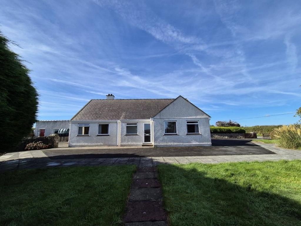 Llangwyllog, Anglesey, LL77 4 bed detached house - £465,000