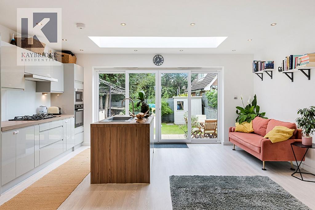 East Street, Epsom, KT17 4 bed semi-detached house - £750,000