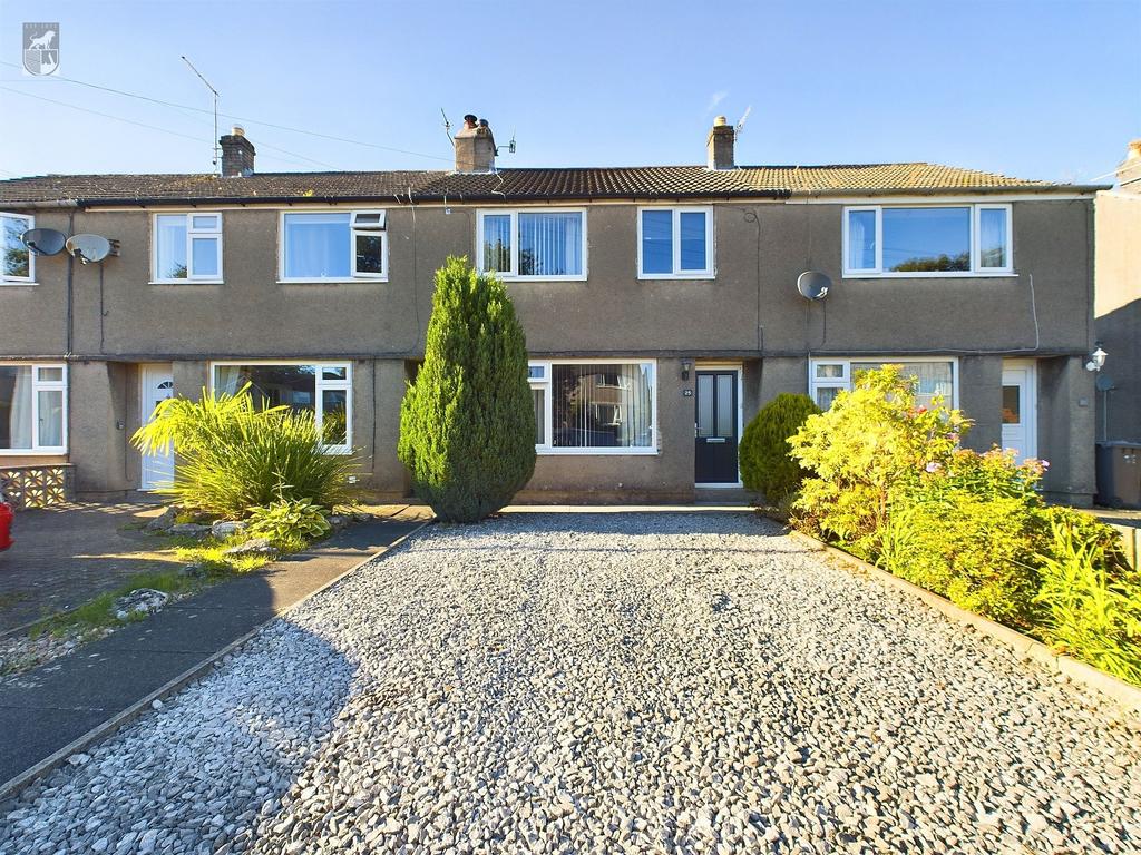 Grasmere Crescent, Kendal LA9 3 bed terraced house for sale - £240,000