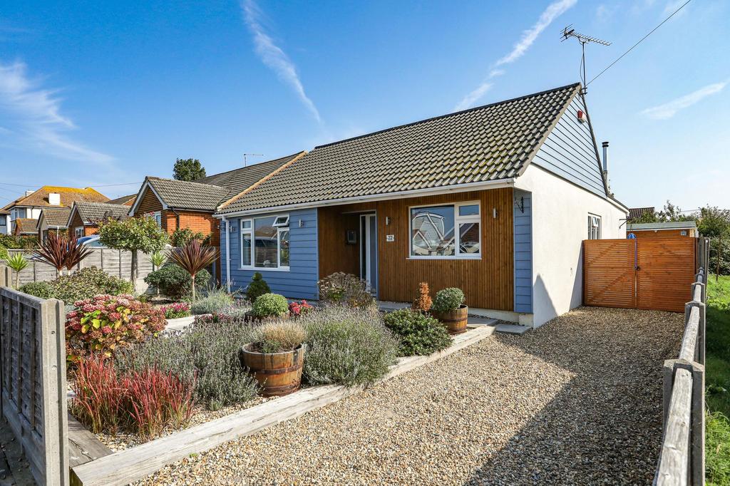 Manor Road, Herne Bay, CT6 3 bed detached bungalow - £575,000