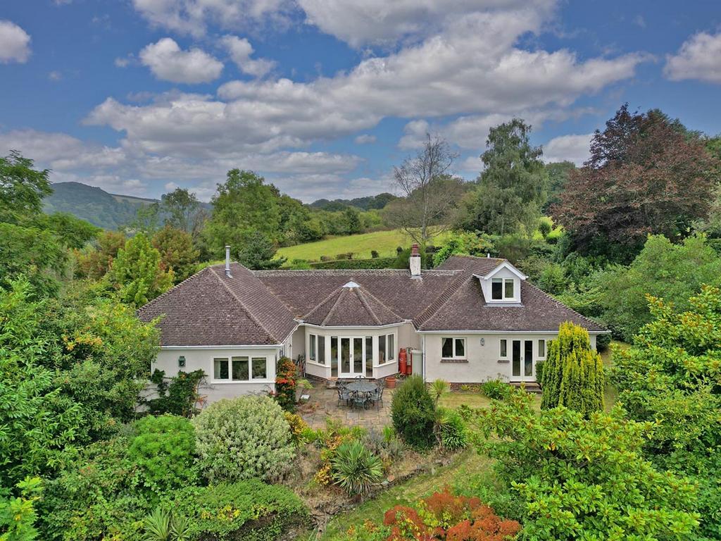 Lustleigh, Newton Abbot, TQ13 4 bed chalet - £1,000,000