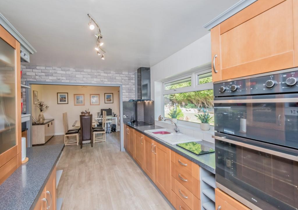 Common Side, Roberttown, Liversedge... 5 bed detached house for sale ...