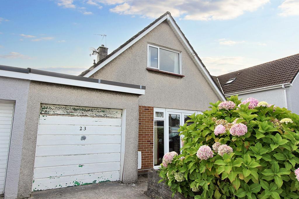 Tathan Crescent, St. Athan, CF62 3 bed detached house - £250,000