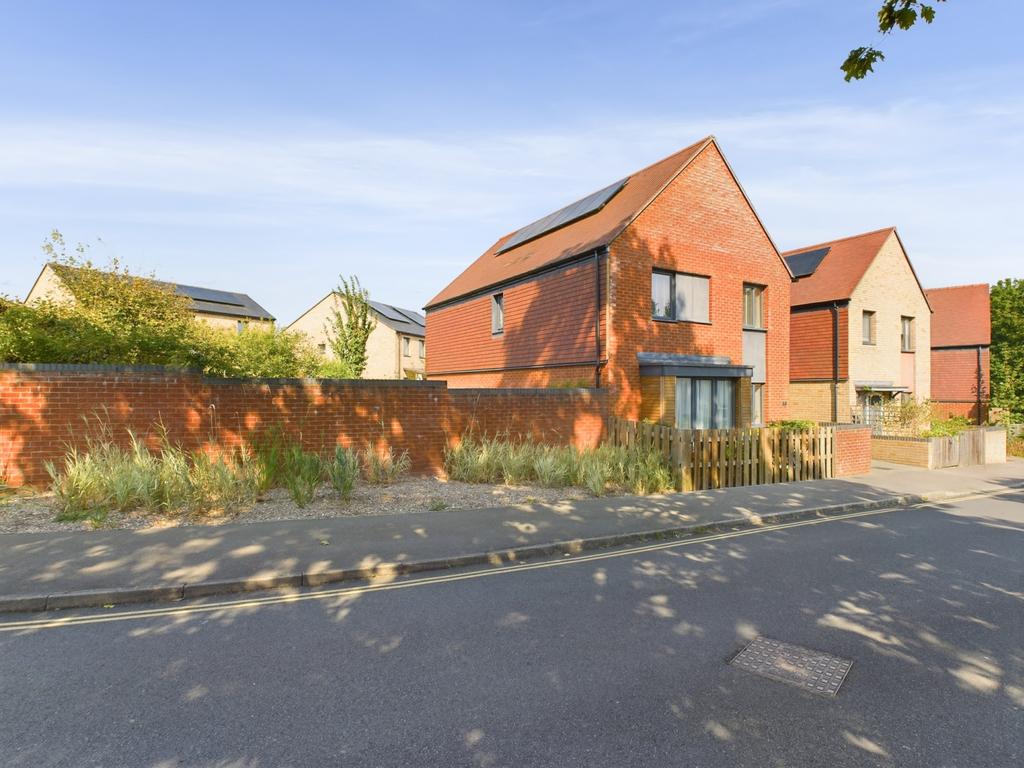 Forester Walk, Bordon, Hampshire, GU35 4 bed detached house for sale ...