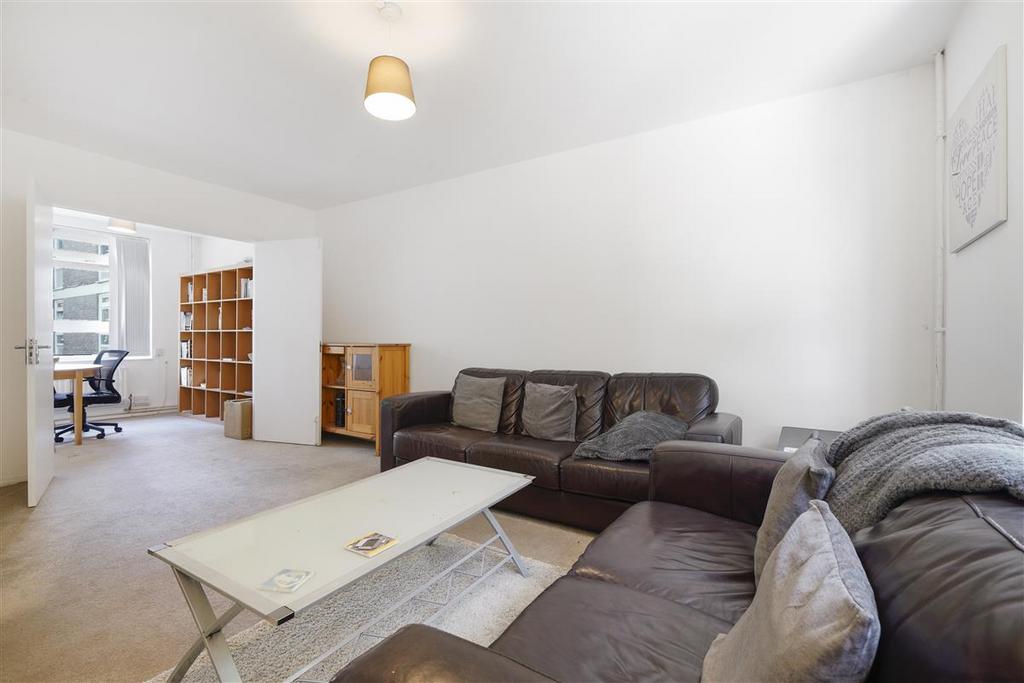 Askill Drive, SW15 4 bed flat - £600,000