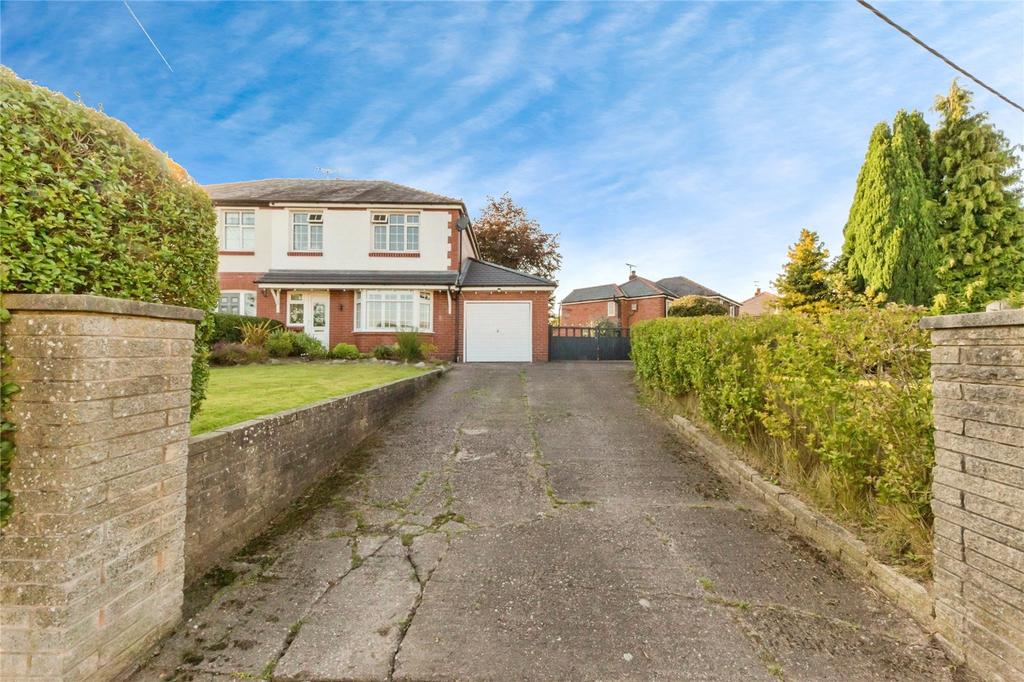 Wells Avenue, Haslington, Crewe... 3 bed semi-detached house - £335,000
