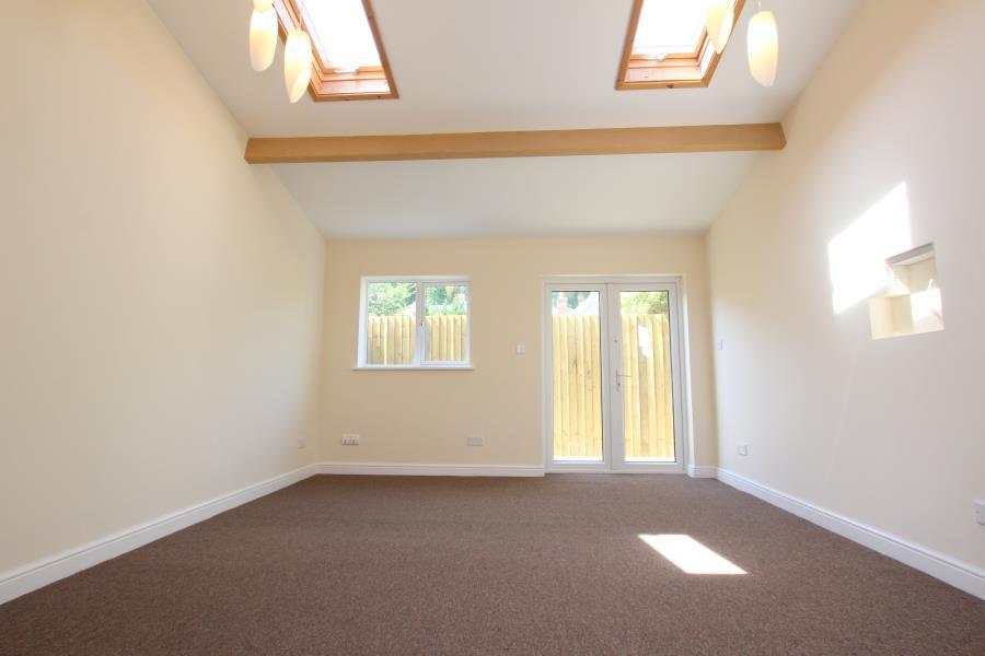 Baynton Road, Bristol BS3 3 bed terraced house - £1,500 pcm (£346 pw)