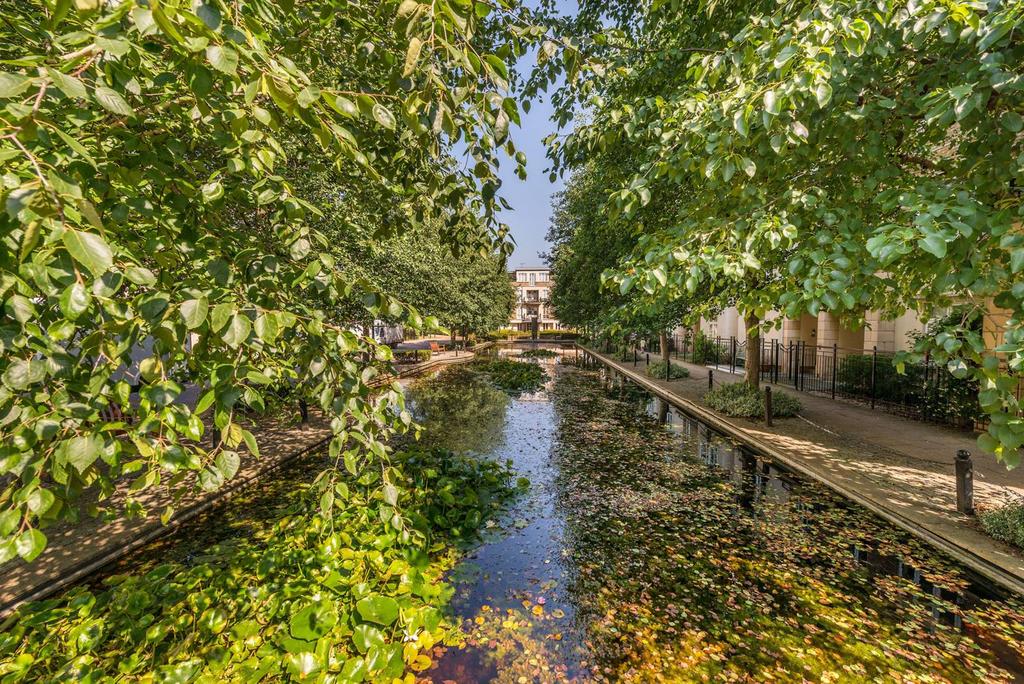 Kew Riverside, Kew, Richmond, TW9 2 bed flat - £2,750 pcm (£635 pw)