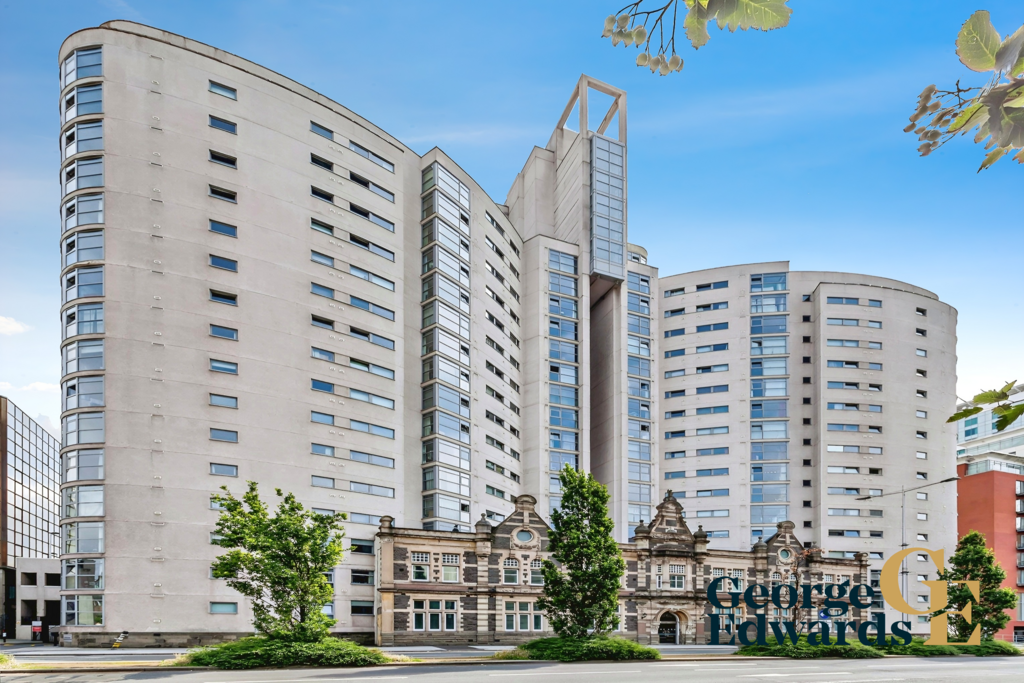 Altolusso Bute Terrace CF10 1 bed apartment - £1,250 pcm (£288 pw)