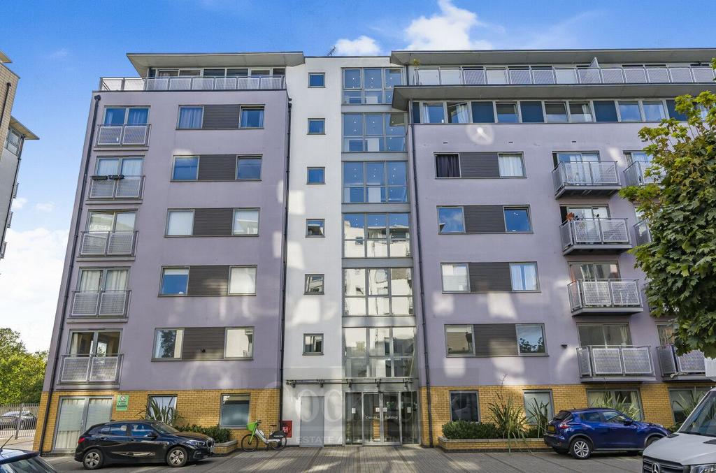 Deals Gateway, London SE13 1 bed flat for sale - £230,000