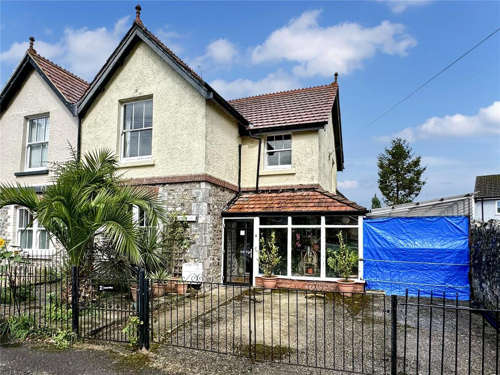 Laurel Villas, South Chard TA20 3 bed semi-detached house - £315,000