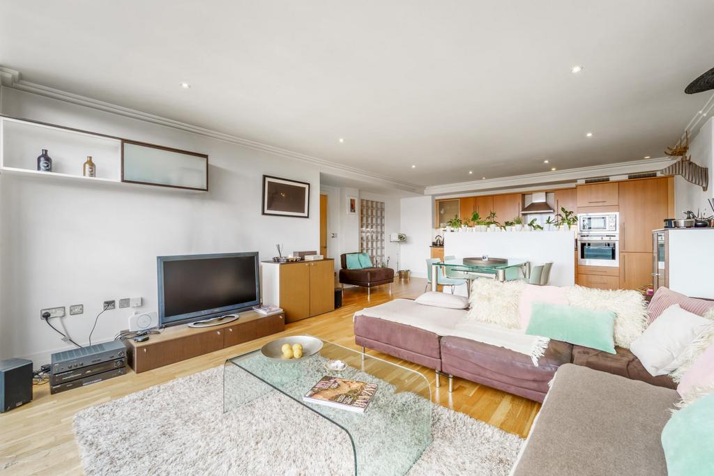 Town Meadow, Brentford, TW8 2 bed flat for sale - £450,000