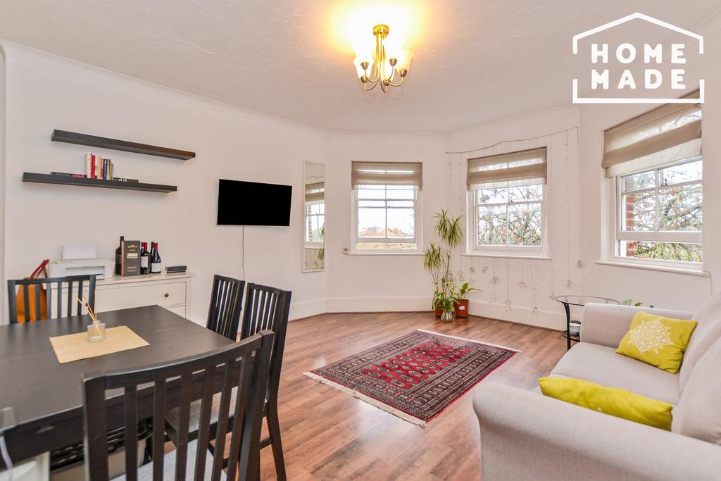 Windmill Drive SW4 1 bed flat - £2,250 pcm (£519 pw)