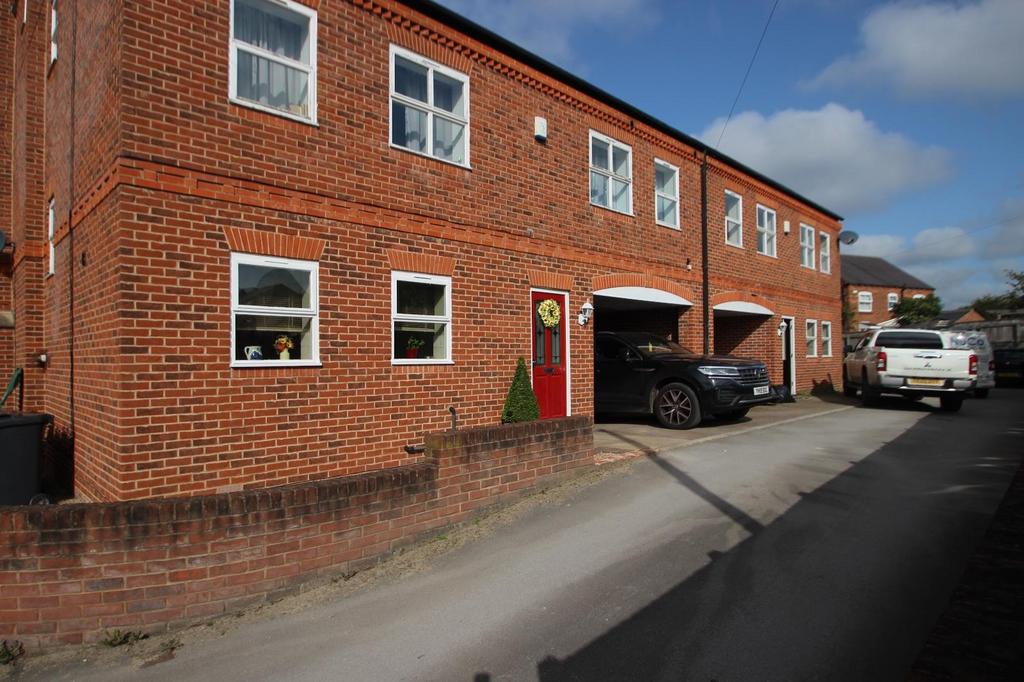 Chapel Yard, Colton, Leeds, West... 5 bed house - £1,995 pcm (£460 pw)