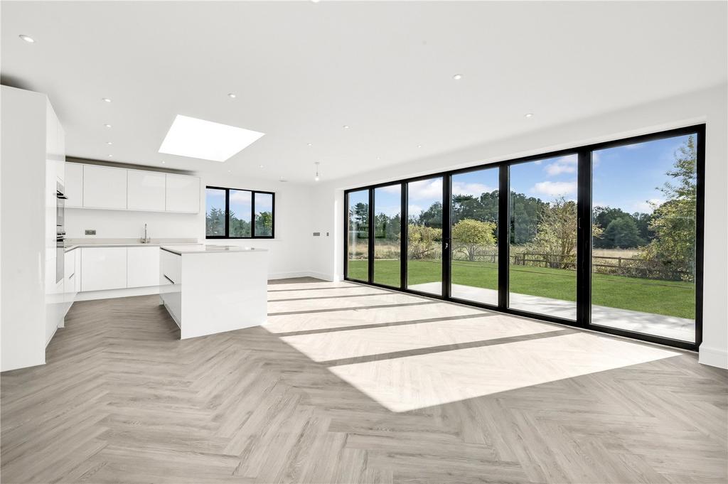 Stable Close, Wexham, Slough, SL3 2 bed semi-detached house for sale ...