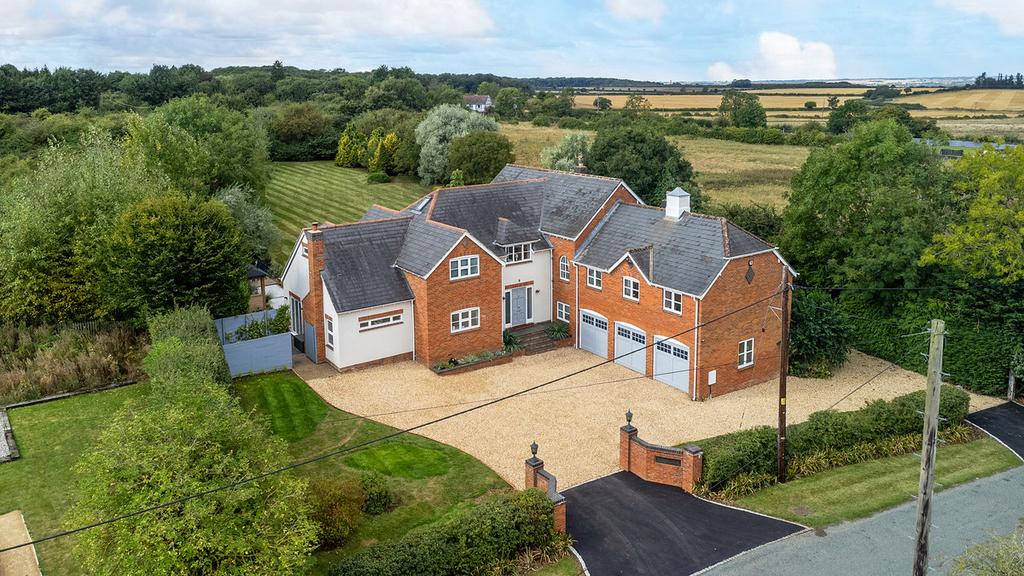 Scotsdale West End, Haynes, MK45 3QU 6 bed detached house for sale - £ ...