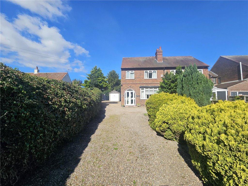 Nottingham Road, Trowell, Nottingham 3 bed semi-detached house - £260,000