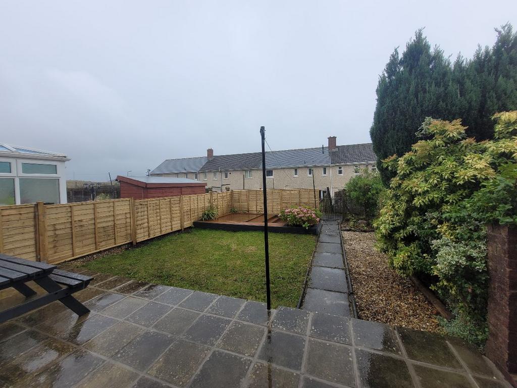 Queensway, Garnlydan, Ebbw Vale 3 bed terraced house - £700 pcm (£162 pw)