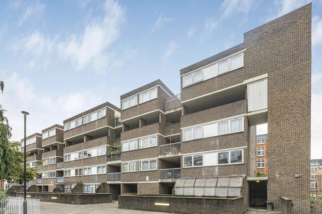 Compton Street, London, EC1V 1 bed apartment - £400,000