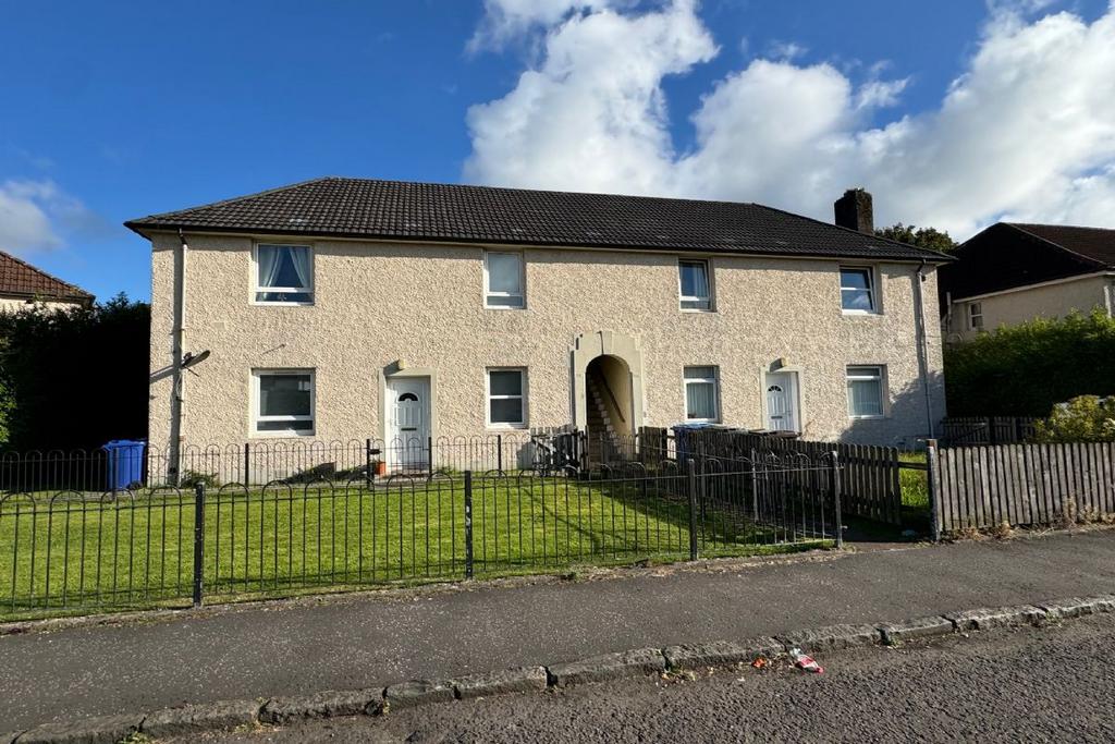Tontine Park, Renton G82 2 bed flat - £45,000