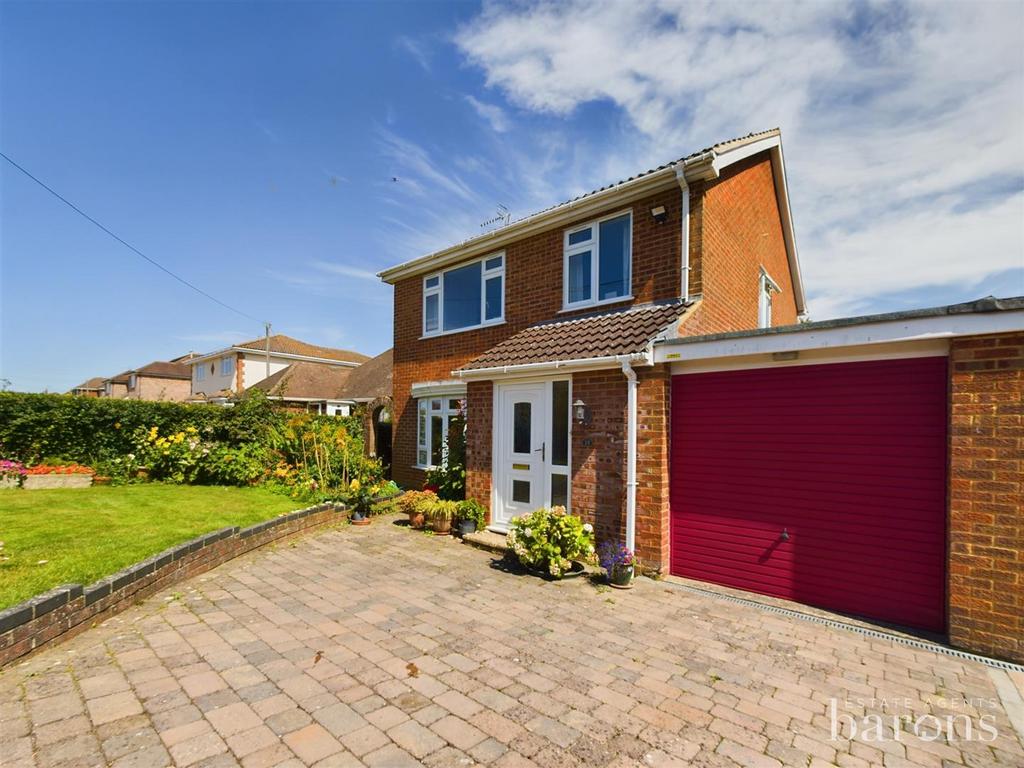 Byfleet Avenue, Basingstoke RG24 3 bed link detached house - £485,000