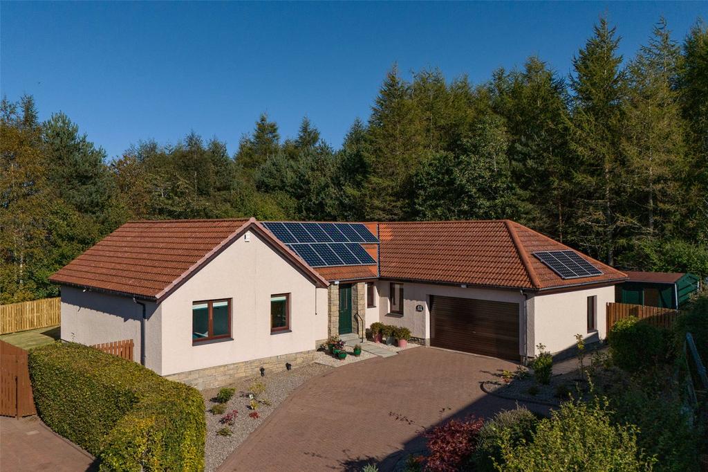 41 David Douglas Avenue, Scone... 4 bed detached bungalow - £385,000