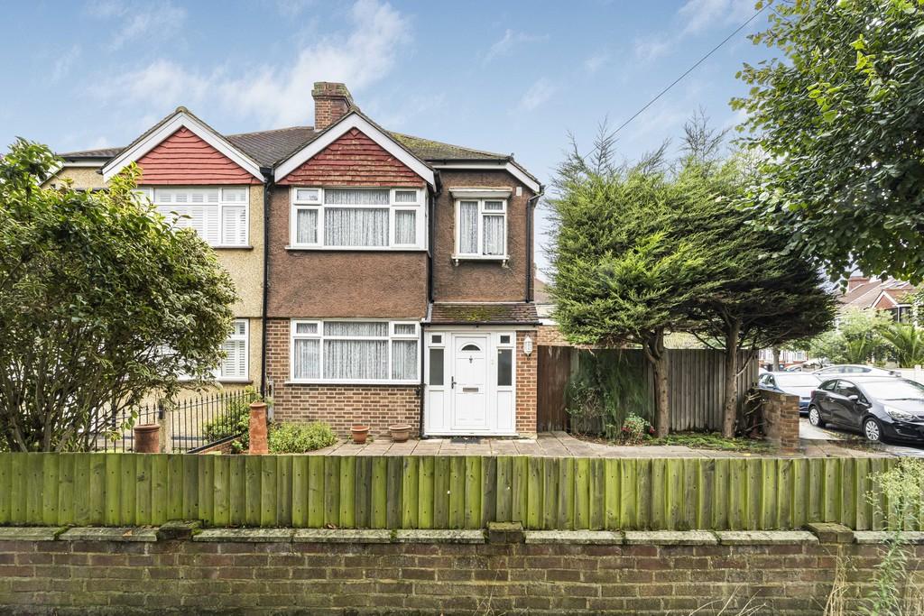 Stonecroft Way, Croydon 3 bed semi-detached house for sale - £472,500
