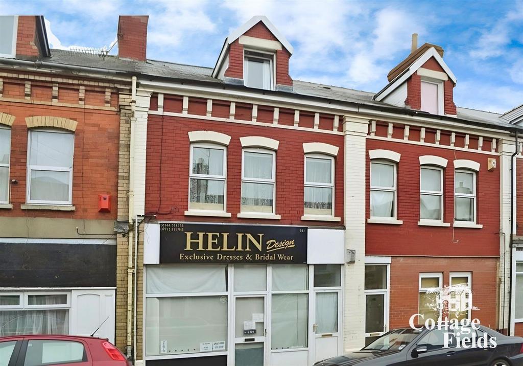 High Street, Barry, CF62 3 bed property - £150,000