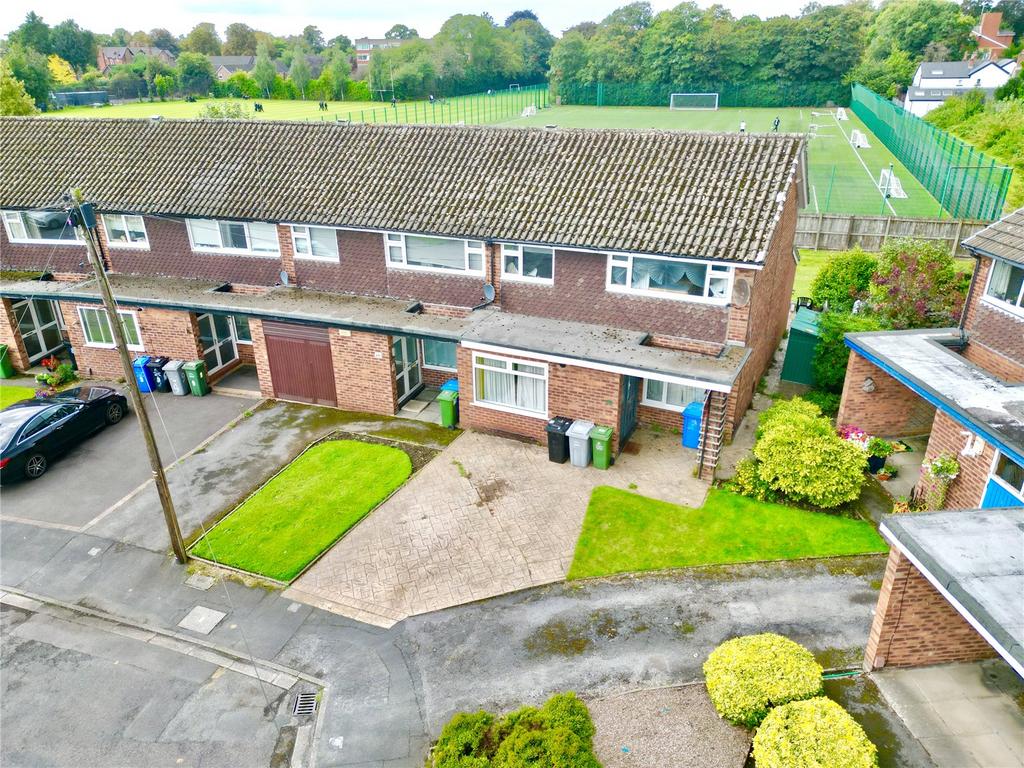 Matlock Close, Cheshire M33 3 bed end of terrace house - £425,000