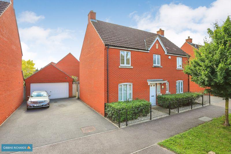 Stockmoor Drive, Bridgwater 4 bed detached house - £375,000