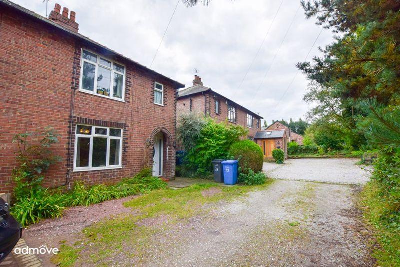 Oughtrington Crescent, Lymm, WA13 9JD 3 bed semi-detached house - £330,000