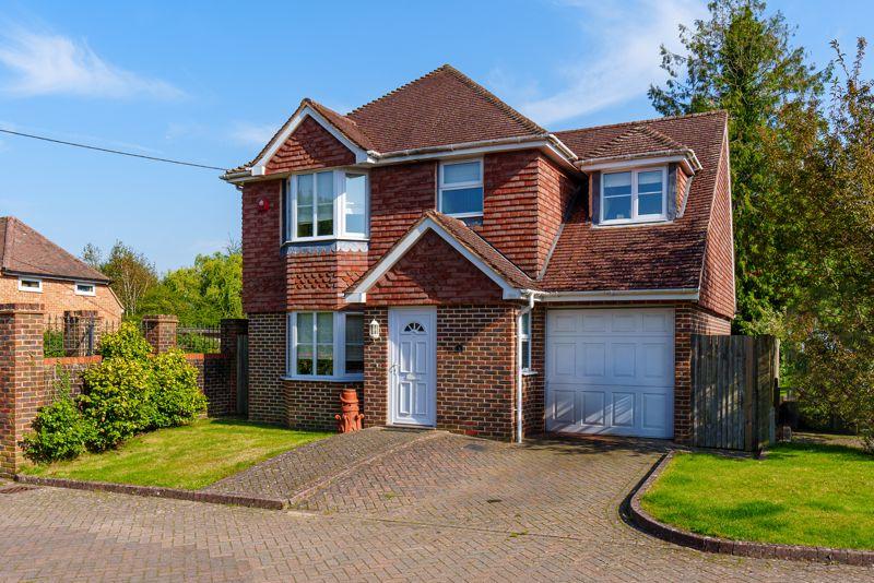 Sunleigh Court, Hurstpierpoint 4 bed detached house - £650,000