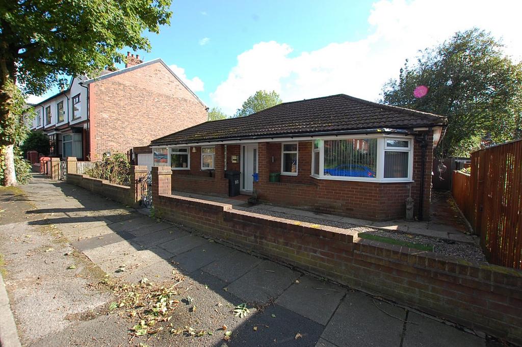 Ladbrooke Road, Greater Manchester OL6 3 bed bungalow - £300,000