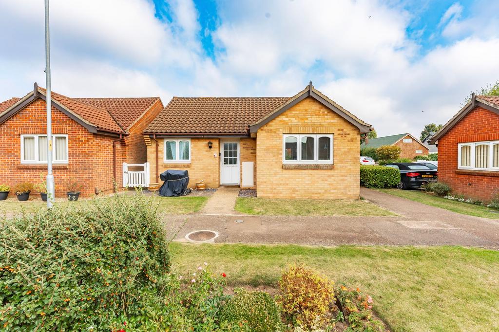 Merchant Way, Norwich 2 bed detached bungalow - £180,000