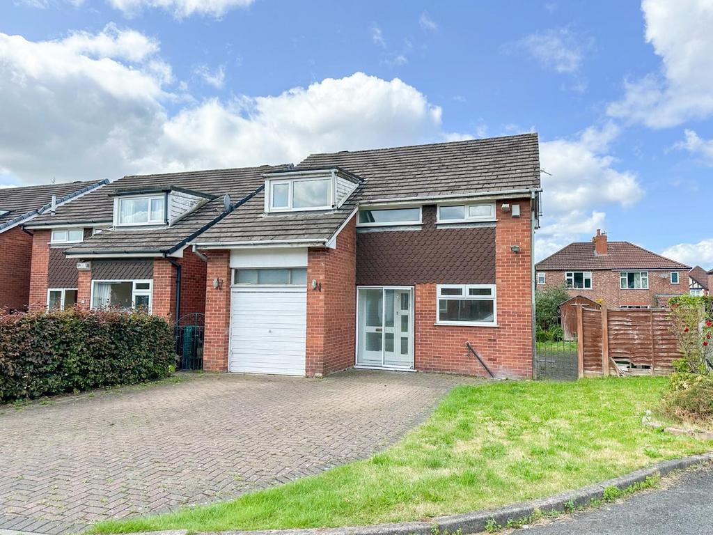 Linehan Close, Stockport 4 bed detached house - £400,000