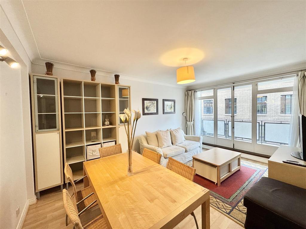 Buckingham Gate, London SW1E 1 bed apartment - £2,600 pcm (£600 pw)