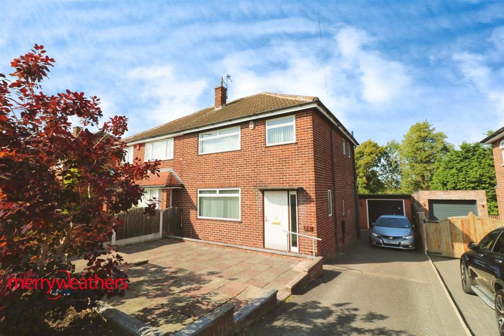 Herringthorpe Lane, Rotherham 3 bed semi-detached house - £195,000