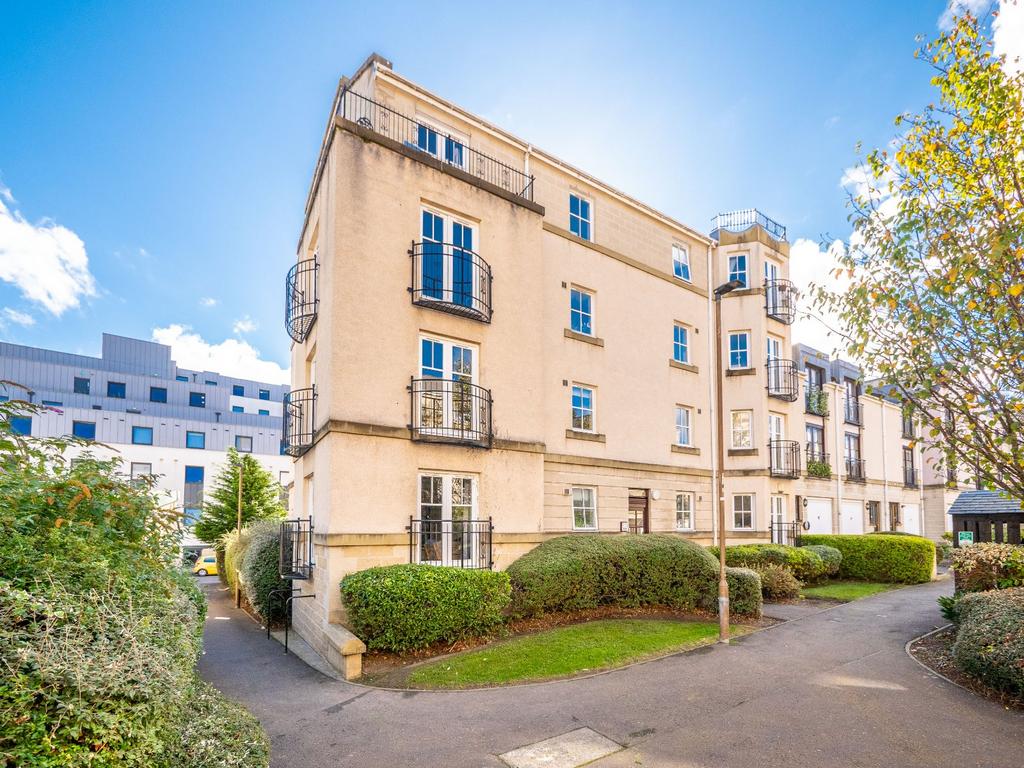 13/4 Huntingdon Place, East New Town... 2 bed flat - £290,000