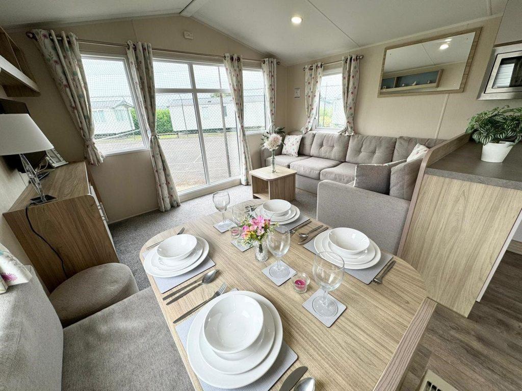 Solent Breezes Holiday Park 2 bed static caravan - £41,995